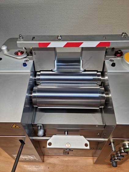 EXAKT 80S Plus Dreiwalzwerk mit CORIO CP-200F Kälte-Umwälzthermostat ...